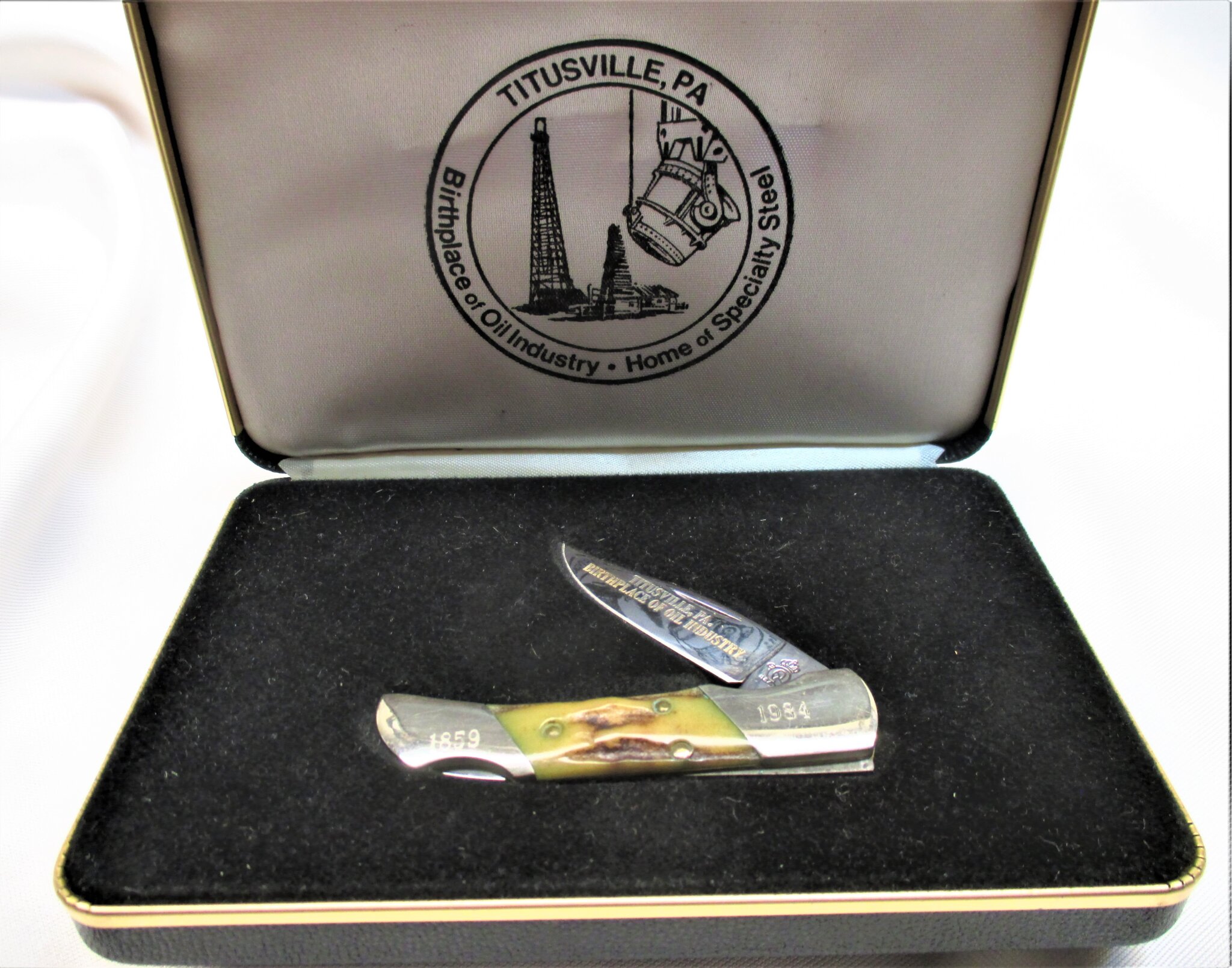 Queen Cutlery Boxes, 1980's - Queen Cutlery Guide